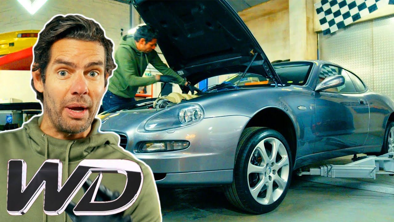 elvis-fixes-a-slippery-gear-stick-to-unleash-the-power-in-a-2005