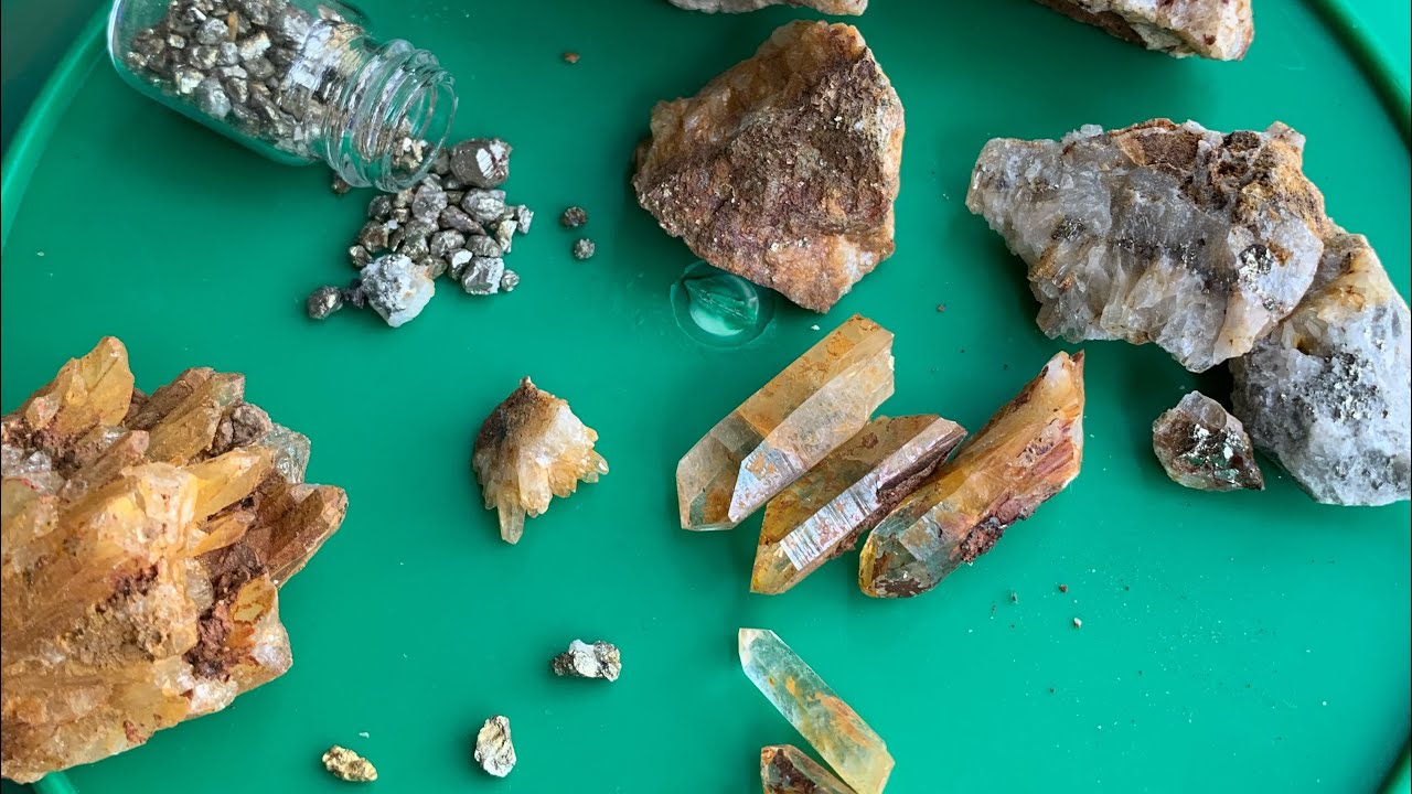 Gold/ crystals/ Sulfides what you can find in old gold and mineral ...