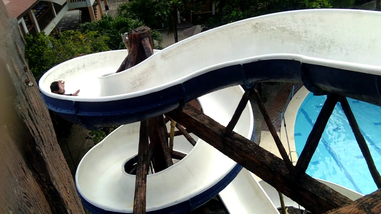 Bugbog Berna sa Slide 😂😂 - YouTube