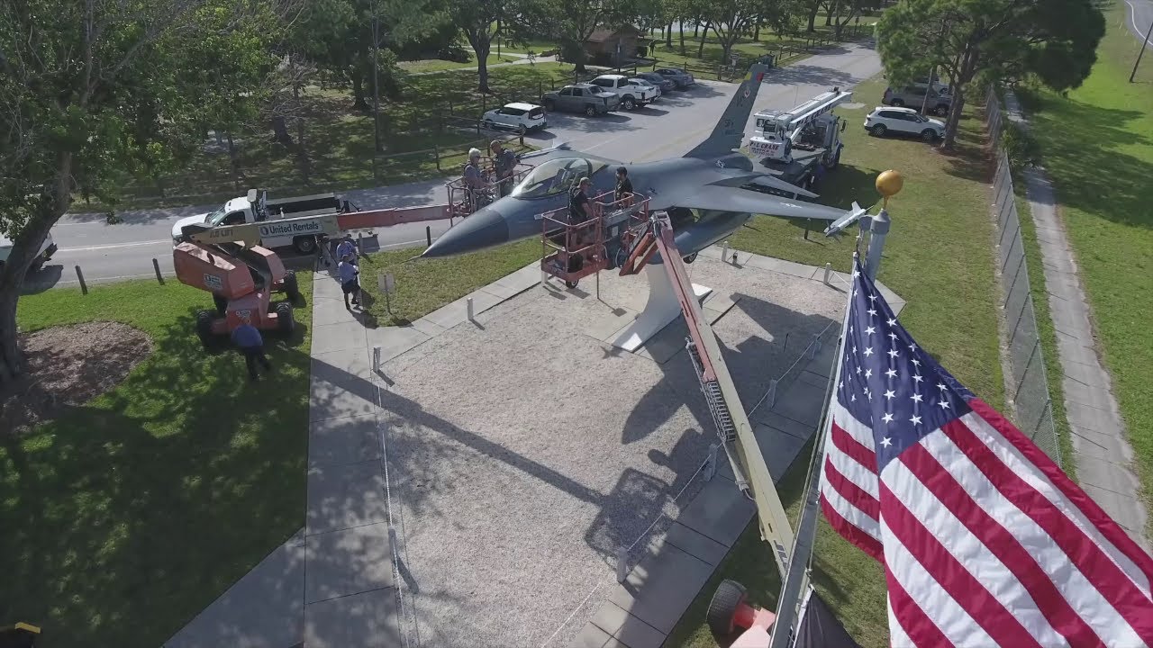 The F-16 Fighter Jet Gets a New Solarized Canopy! - YouTube