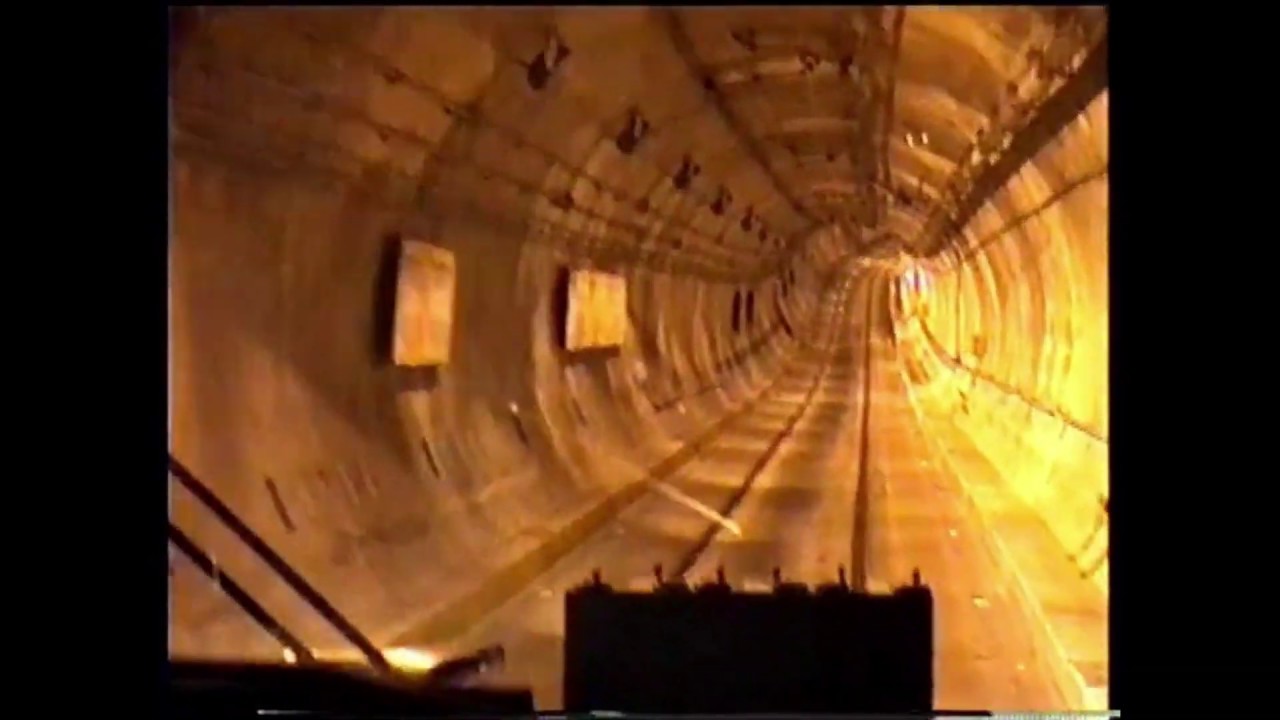 Seattle Bus Tunnel Head End View July 2002 - YouTube