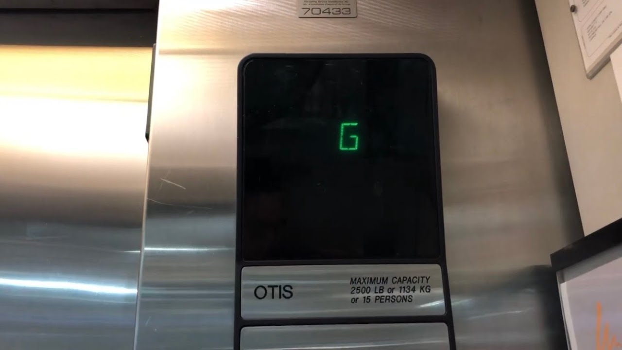 Otis Series 1 Hydraulic Elevator at Time Square In Richmond Hill, ON ...