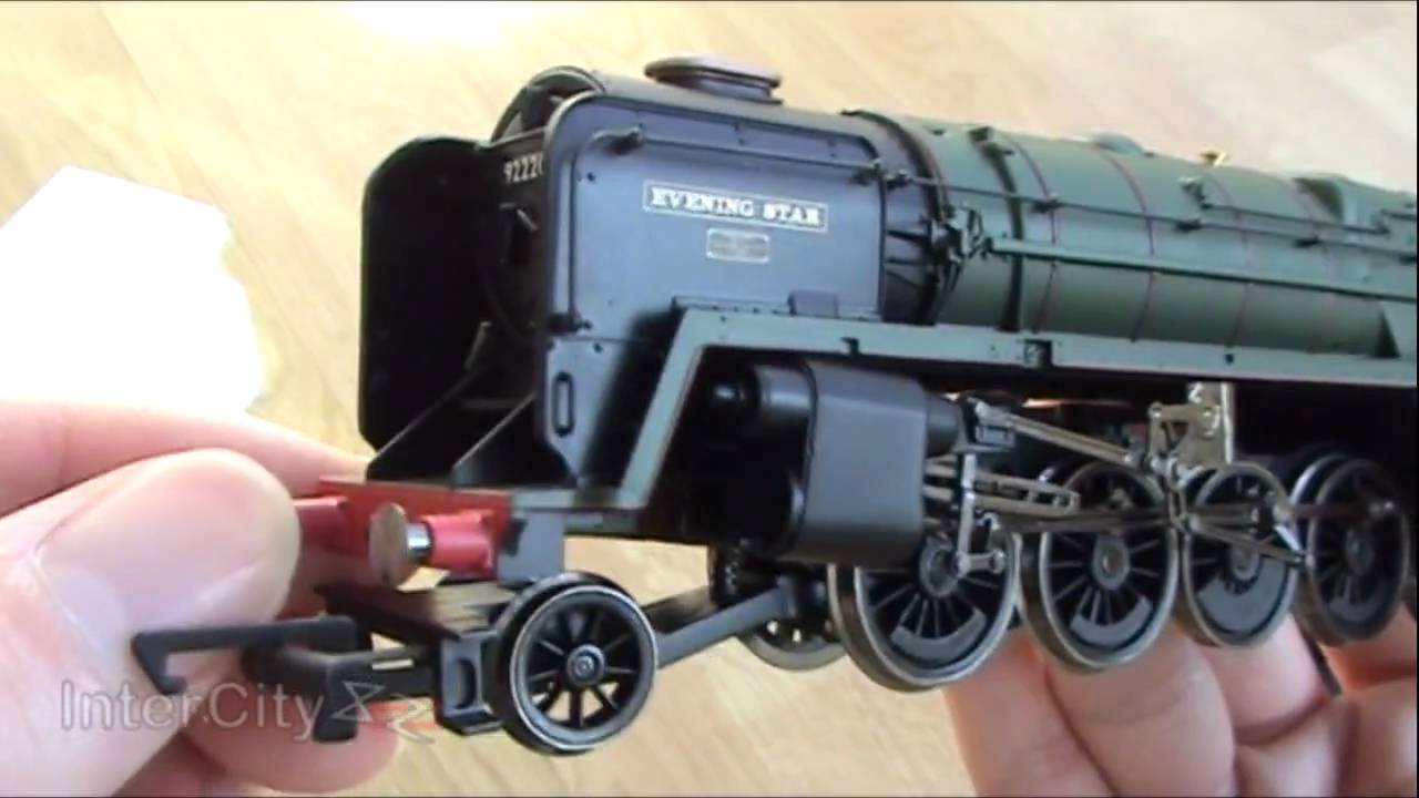 Opening the Hornby class 9F Evening Star - YouTube