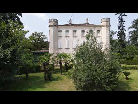 Chateau près d'Albi dans le Tarn - YouTube