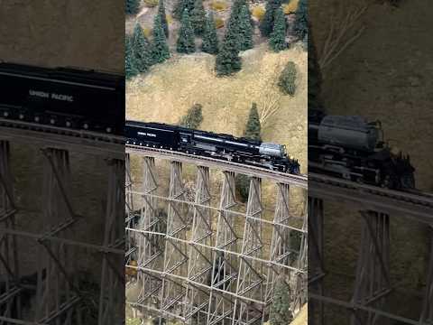 Kato N Scale Big Boy 4014 on Trestle #modelrailroad #modeltrain #nscale #steamlocomotive #bigboy