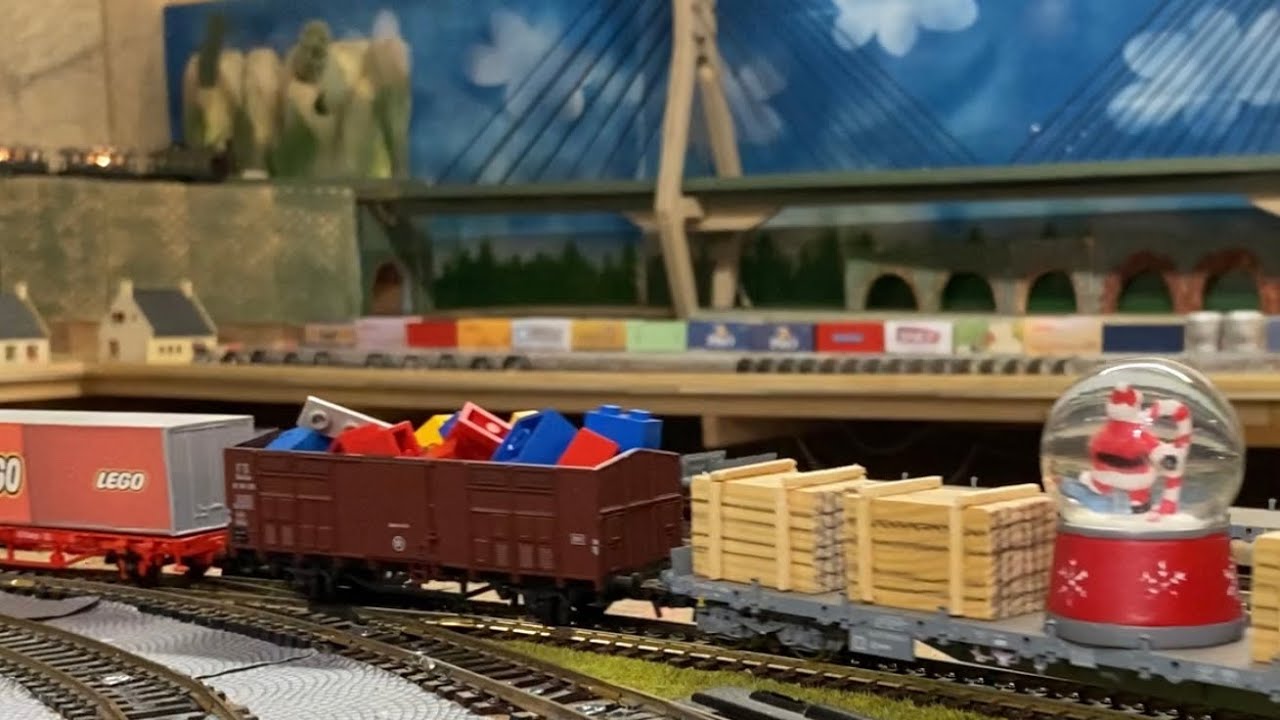Lego pour Noël, Trix, Roco, Marklin, Christmas model train Czimmho ...