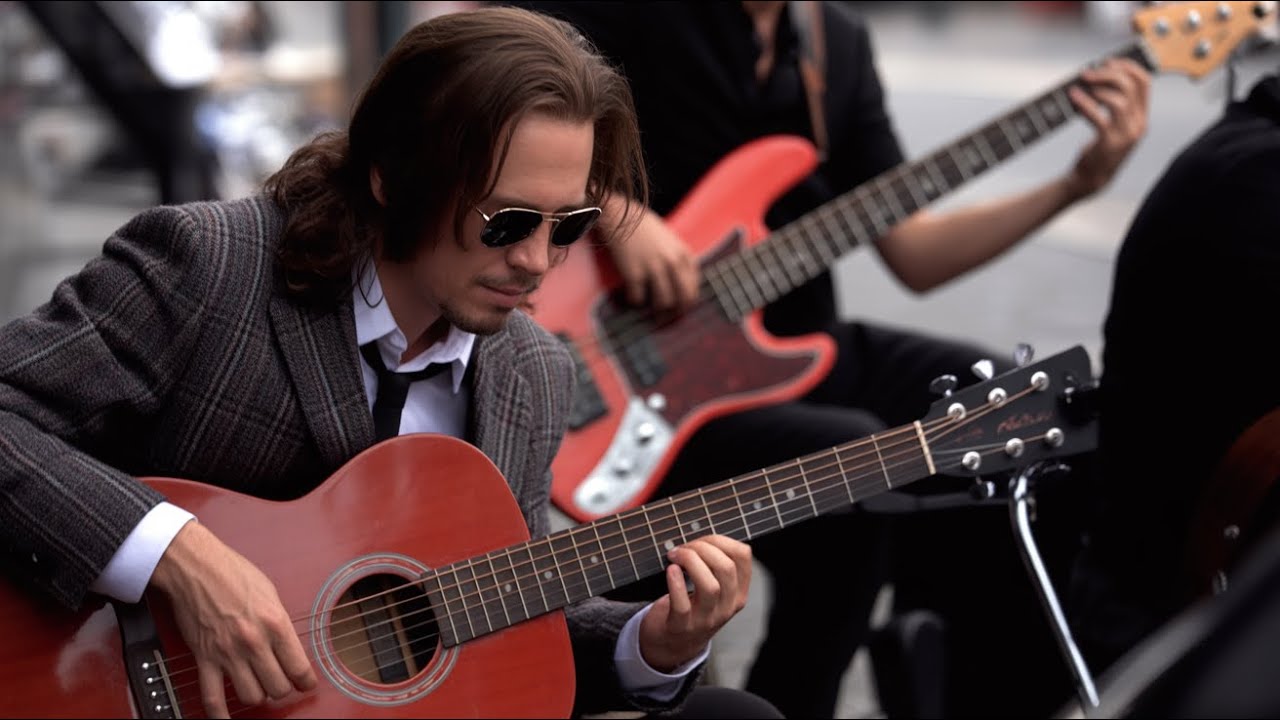 🎶 Gypsy Fire – Authentic Flamenco Sounds - YouTube