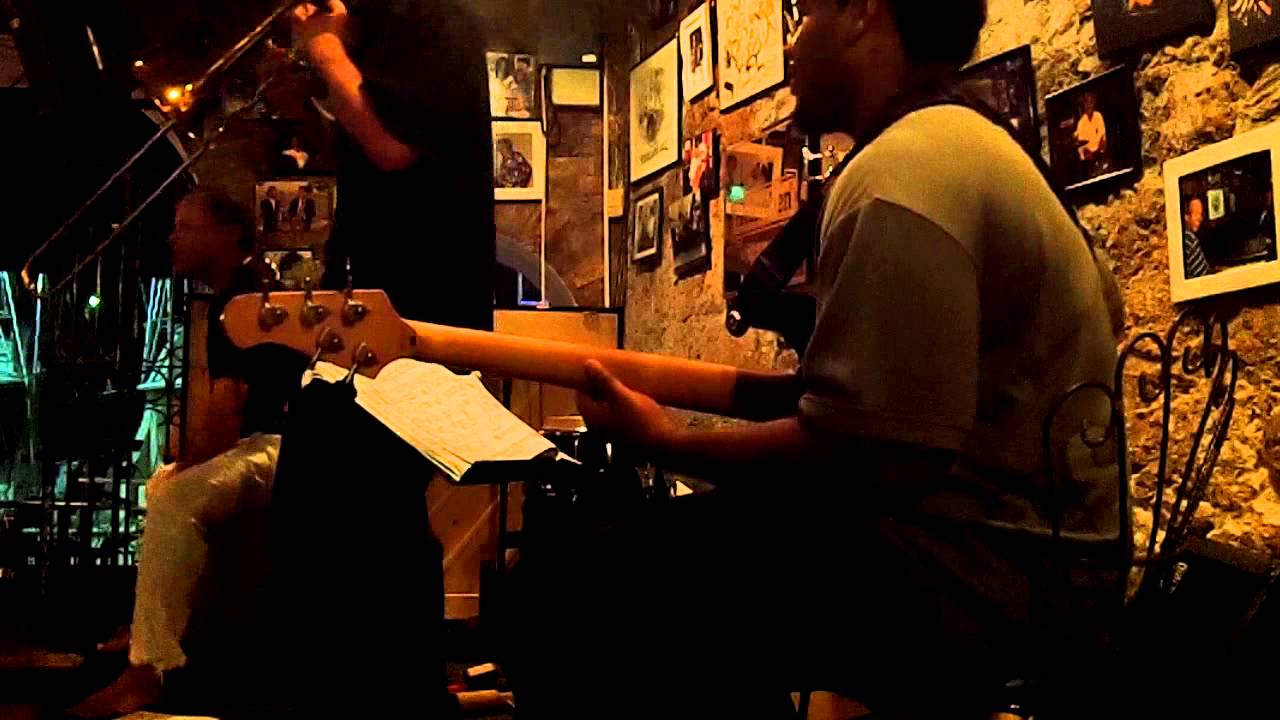 Mike Fahie in Barbados - Caravan (Juan Tizol) - YouTube