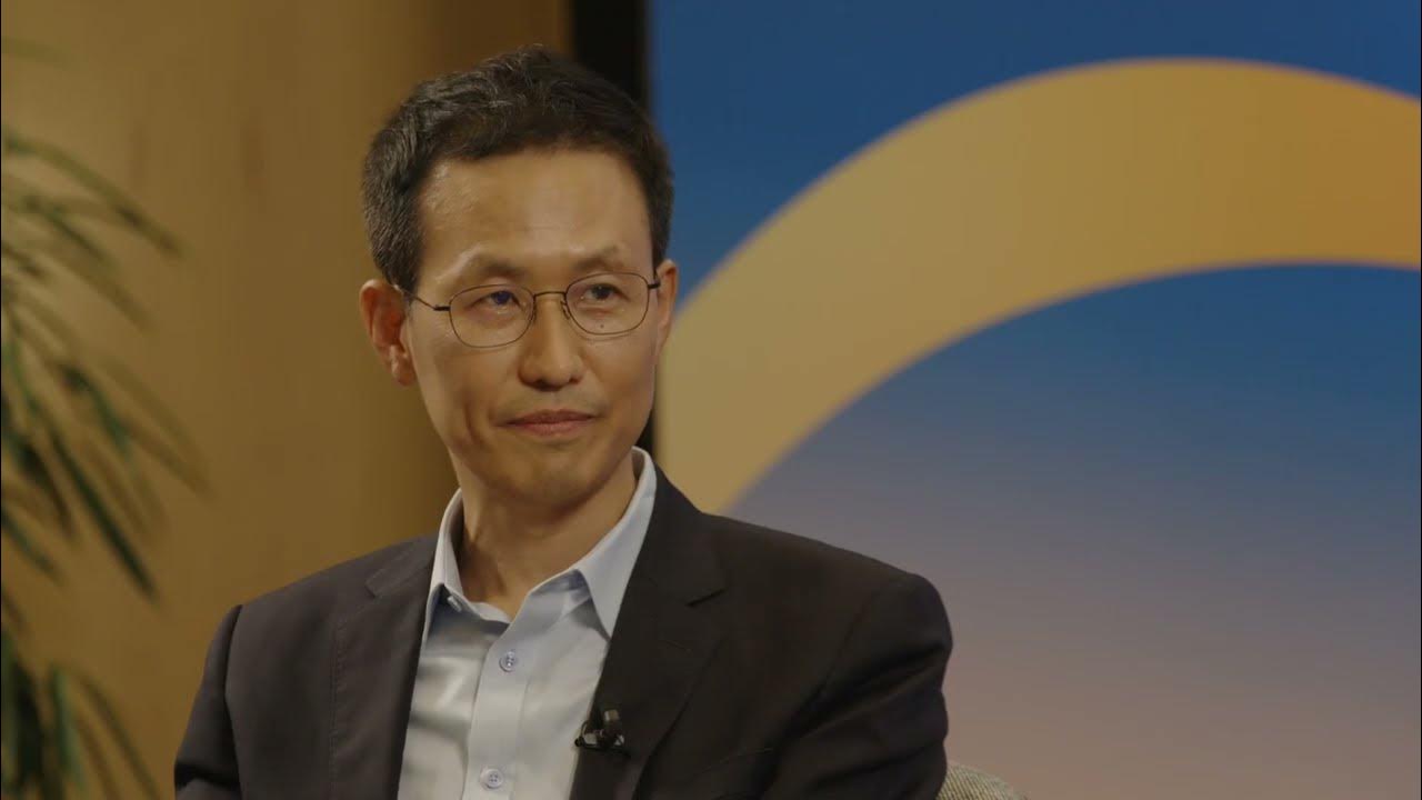 Accelerating generative AI innovation with telecom specific large language models | AWS Events ...