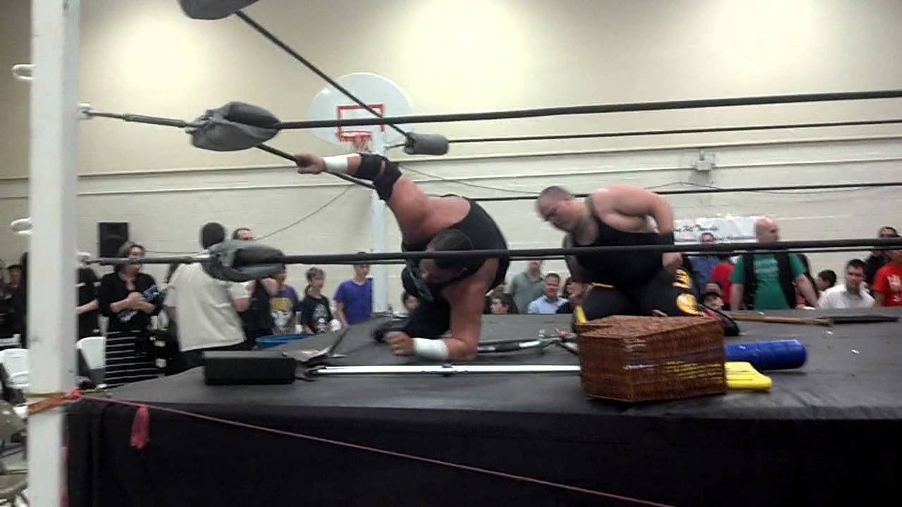 Danny DeManto VS Jeff Cannonball - YouTube