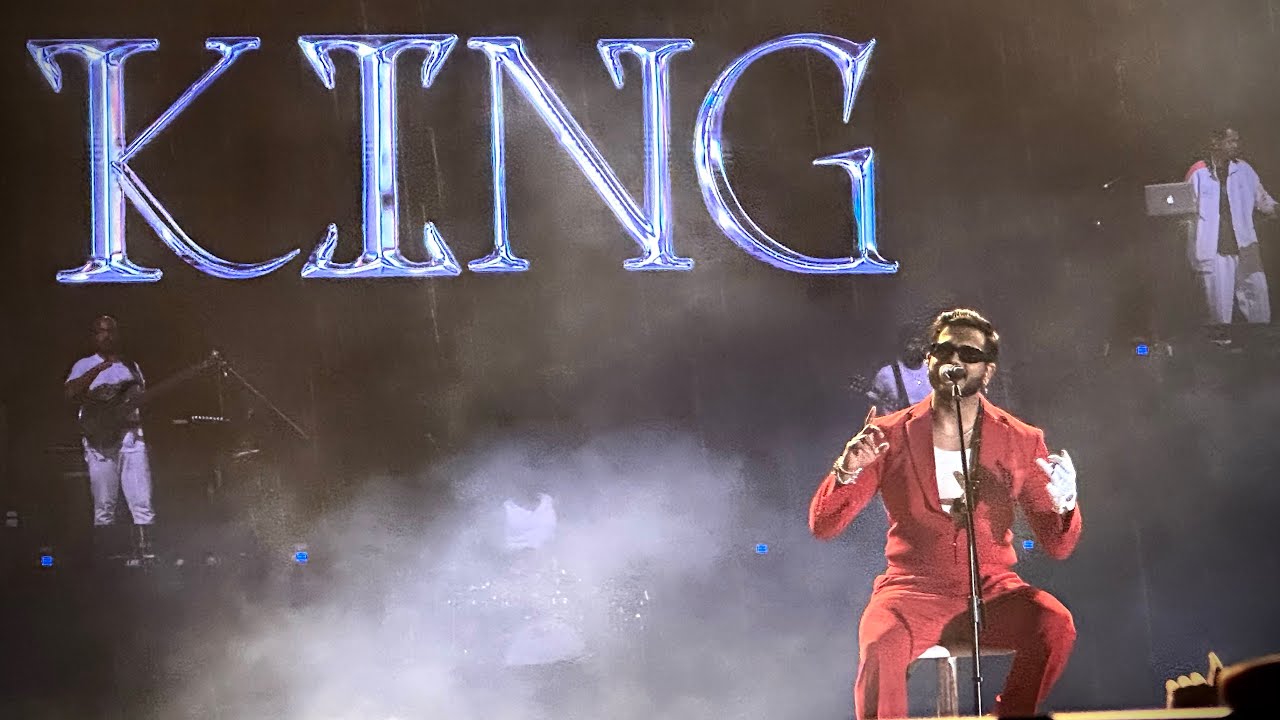 KING LIVE PERFORMANCE IN DELHI NEW LIFE TOUR ENTRY - YouTube