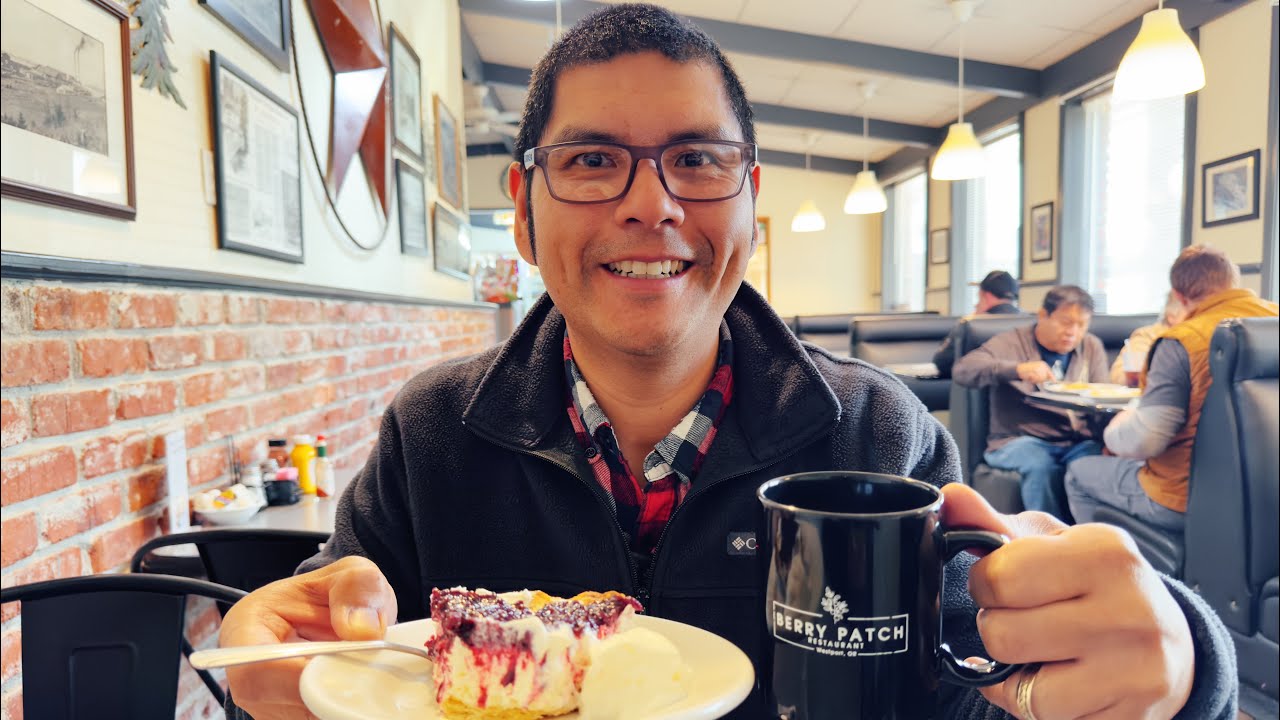 The Berry Patch in Westport, Oregon- Marionberry Cream Pie. Go just for that! - YouTube