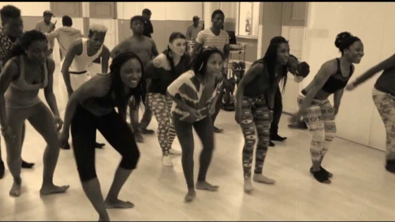 DANZE AFRICANE MODERNE - YouTube