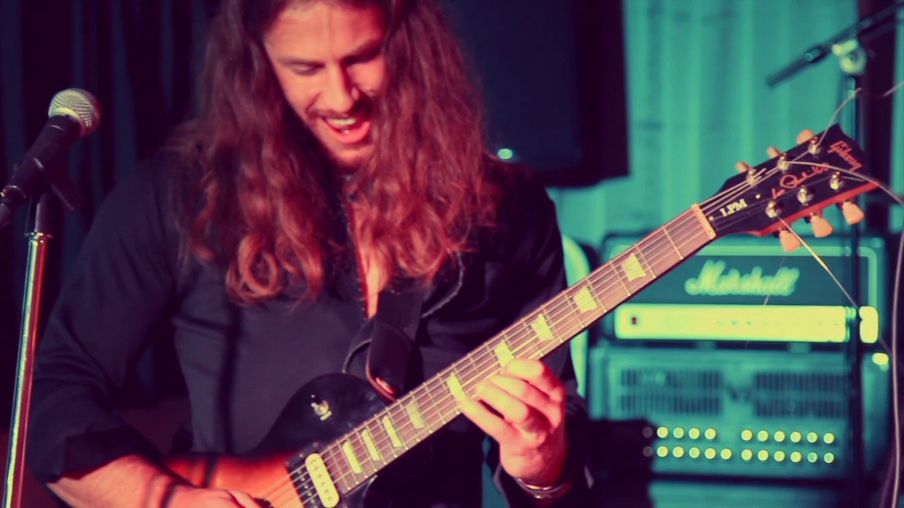 Zeke Sky Plays The Guitar - YouTube