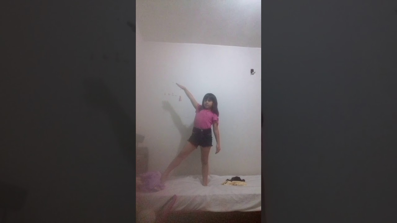 Maria dançando cara de paul - YouTube