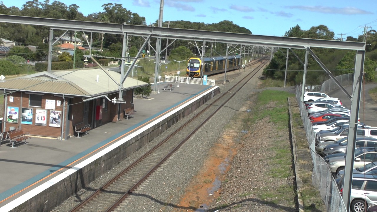 RAIL TRAFFIC AT WYEE APRIL 2017 - YouTube