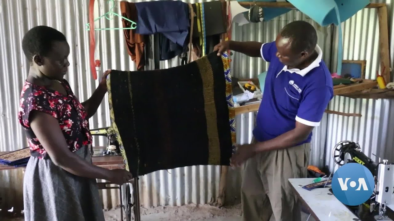Kenyan Women Recycle Synthetic Hair Waste - YouTube