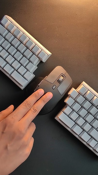 Wireless keyboard that splits in half! ⌨️ - YouTube