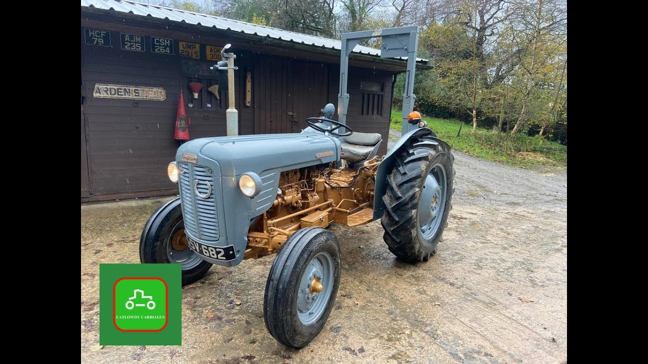 FERGUSON FE35 1957 VINTAGE TRACTOR SOLD BY www.catlowdycarriages.com ...