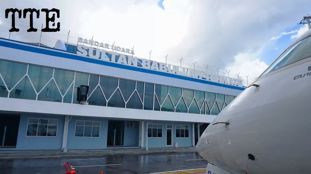 Bandara Sultan Babullah, Ternate, Maluku Utara Landing (TTE) - YouTube