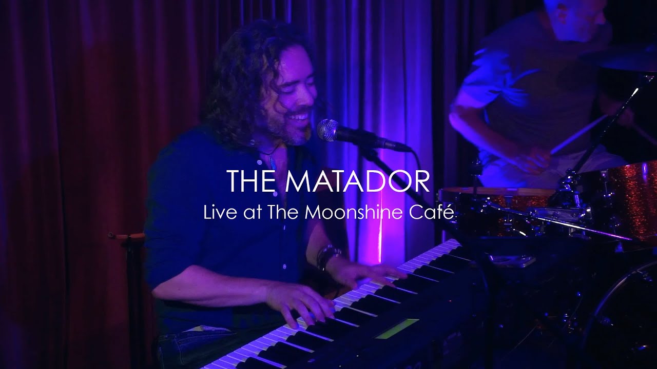 Bryce Thomas | The Matador (Live @ The Moonshine Café) - YouTube
