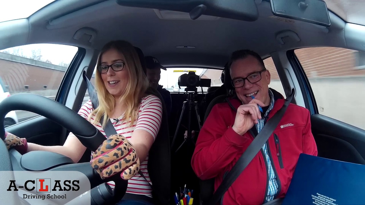 Could you pass your driving test again? Laura [1] - YouTube