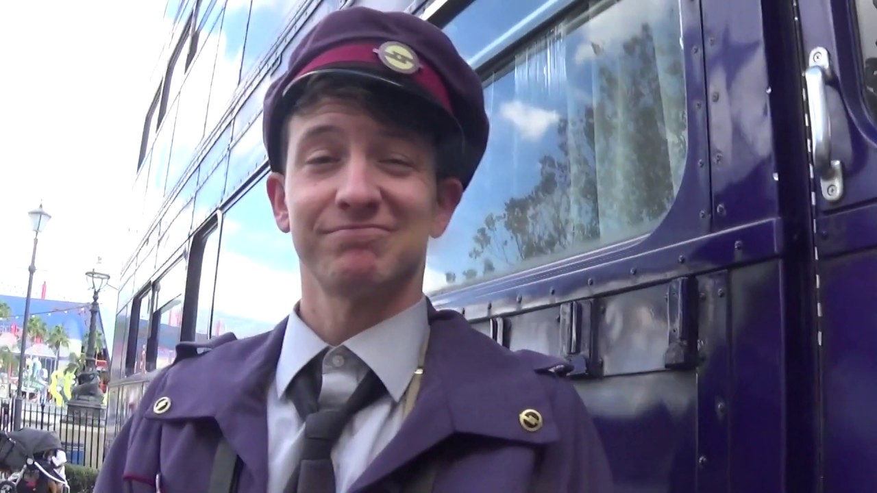 The Knight Bus conductor and the Dre Head (March 2019 vacation) - YouTube