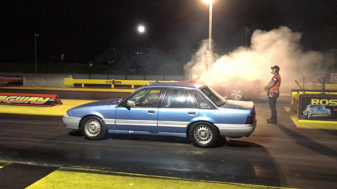 VL Turbo vs VX Clubby burnout - YouTube