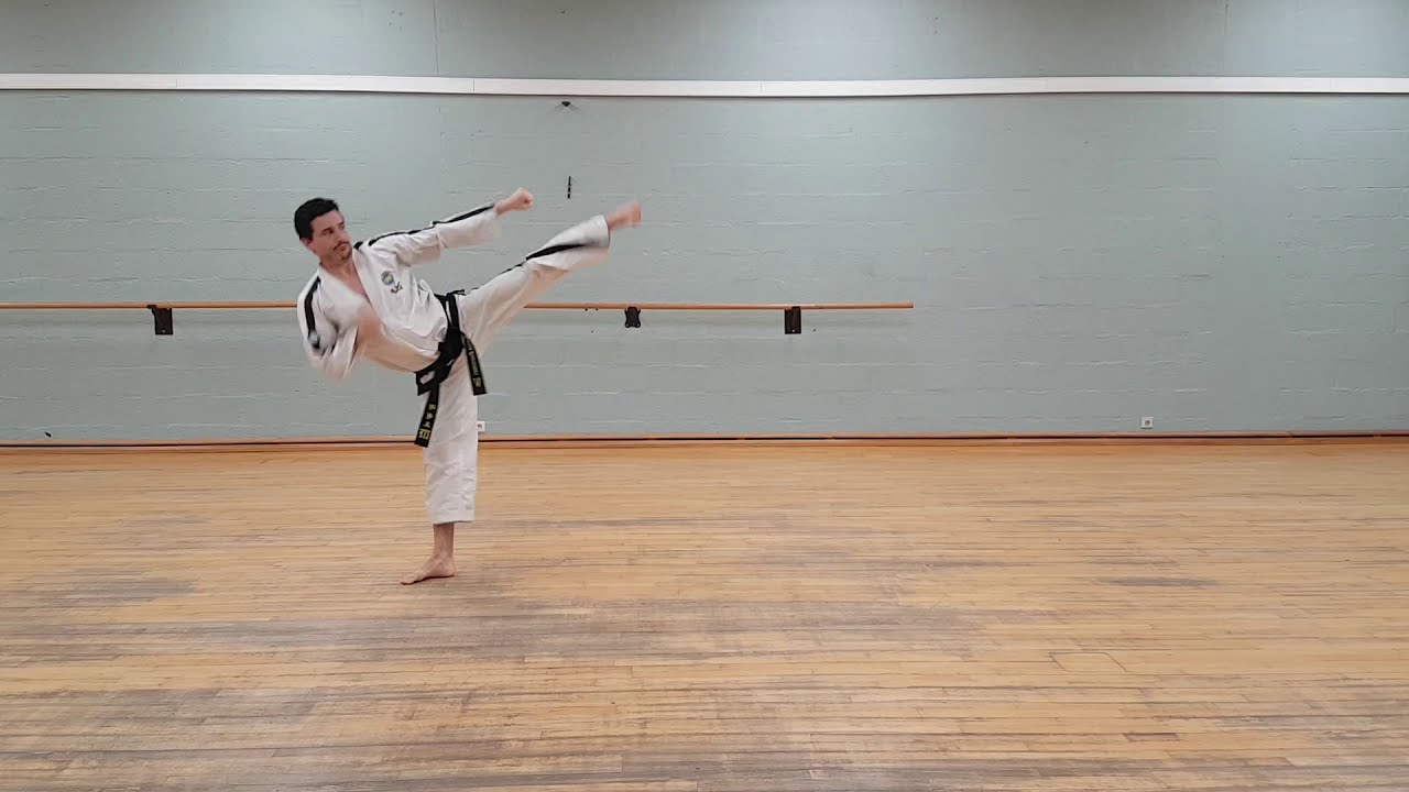 Won-Hyo side view ITF Taekwon-Do - YouTube