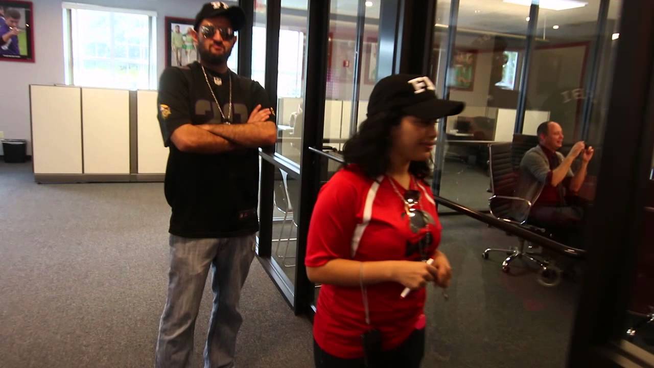 Test Drive 120514 FBI agents outside Bond Interrogation room Q2 - YouTube