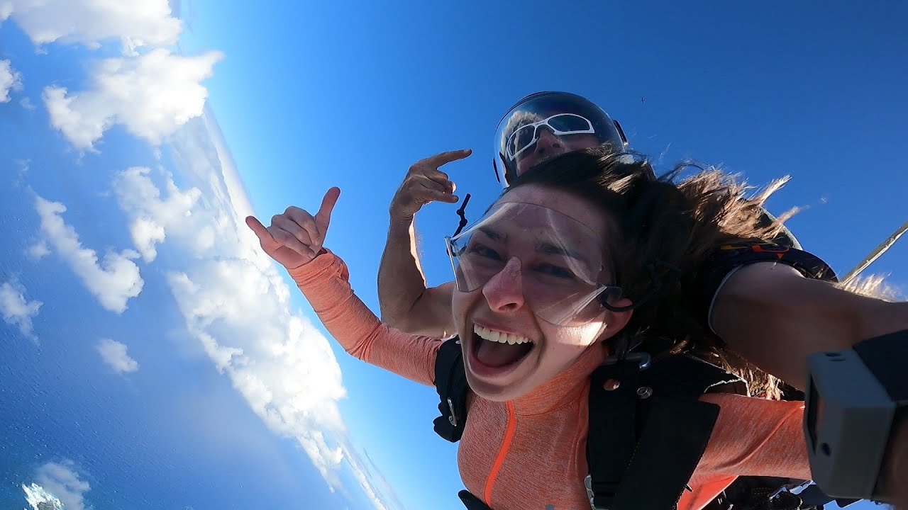 Skydiving in Maui! *Amazing Views* - YouTube