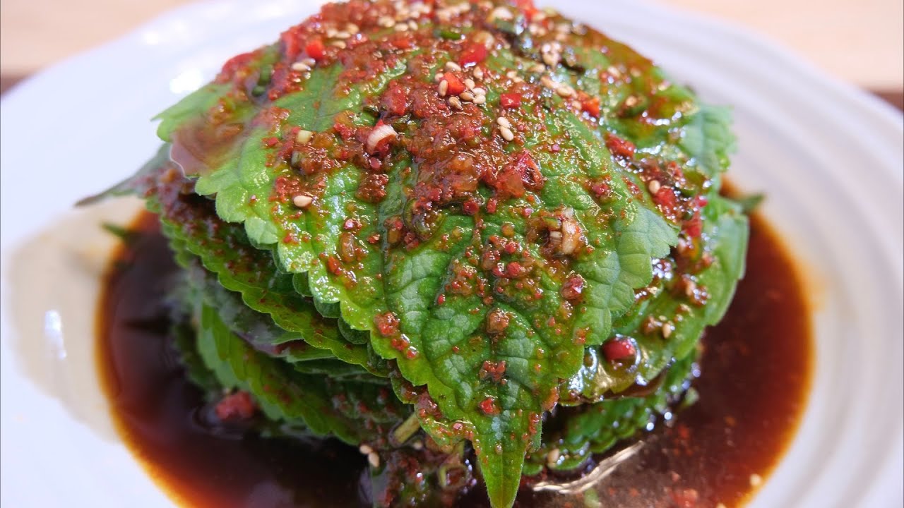 How to make Korean Perilla Leaf Kimchi - YouTube