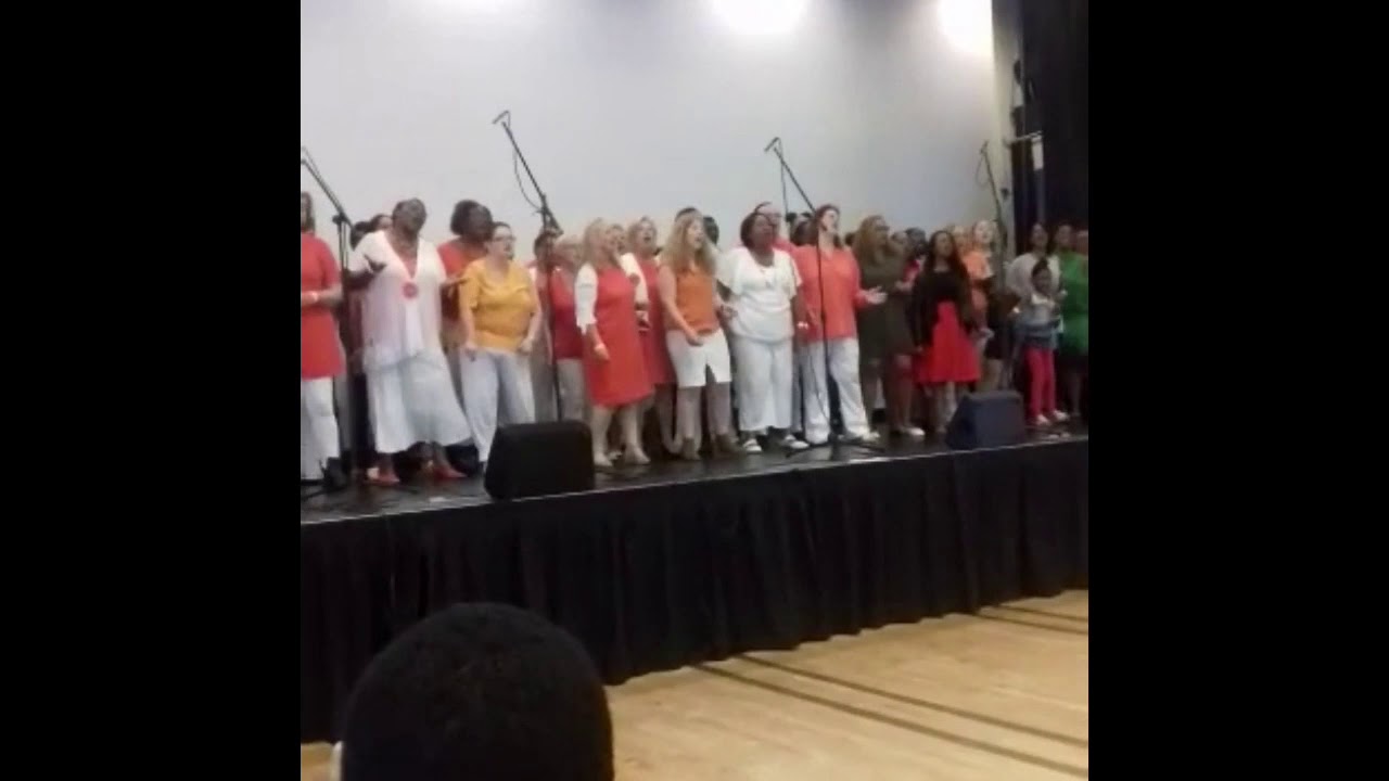 Soul Symphony Choir hosts Soulful Celebration concert - YouTube