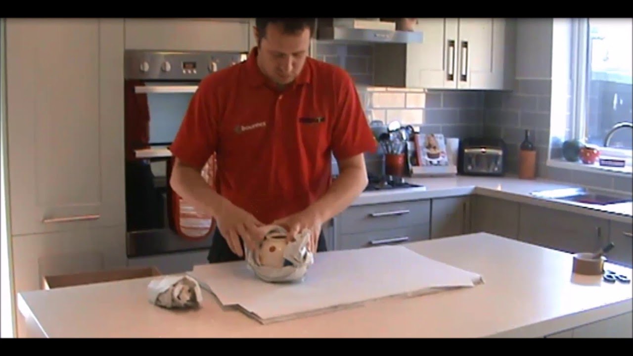 How to pack a teapot - A video guide to packing boxes for moving house ...