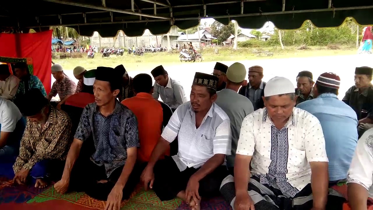 Khanduri laut kecamatan Kuala Baru Aceh singkil - YouTube