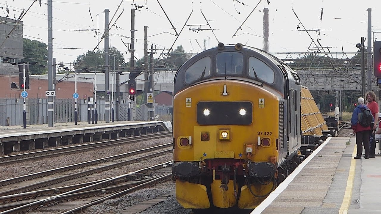 Class 37 37422 passes Doncaster (2/8/22) - YouTube
