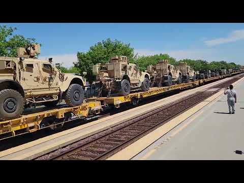 BNSF Military Train passing Fresno Ft: Horn Show. - YouTube