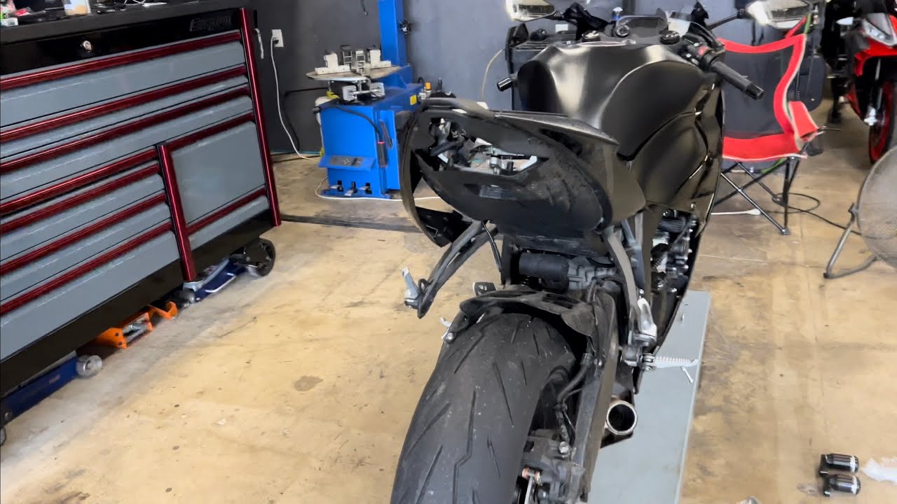 2024 ZX6R BIKE BUILD| EP.1 - YouTube