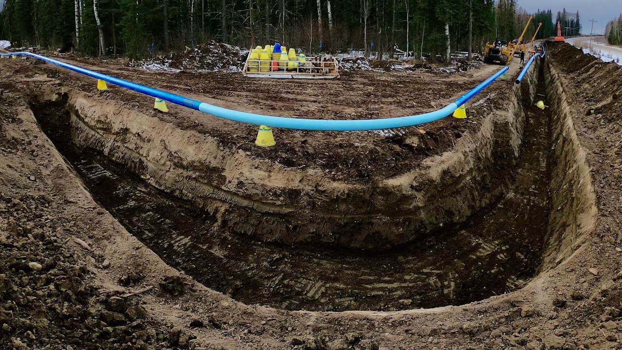 Digging an Outside Bend - YouTube