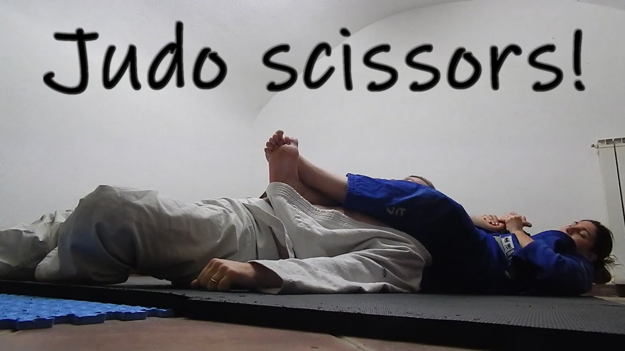 Judo scissors! - YouTube