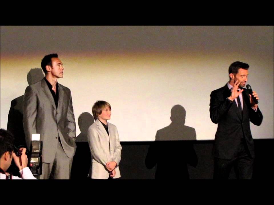 CAST OF "REAL STEEL" AT CANADIAN PREMIERE IN TORONTO - YouTube