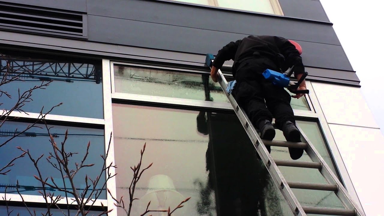 Windows cleaning Seattle - YouTube