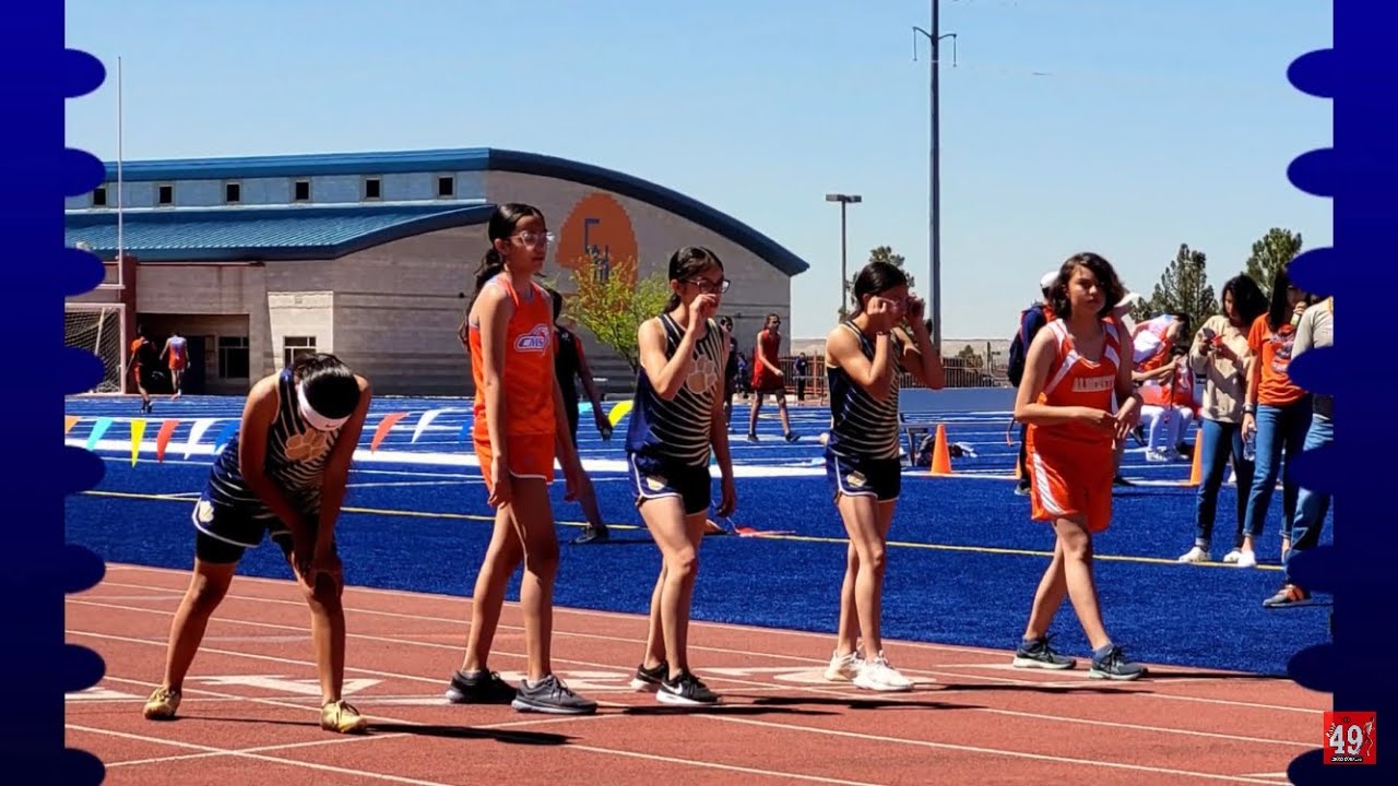 Track 2400 Meters Middle Schol 7th grade. - YouTube