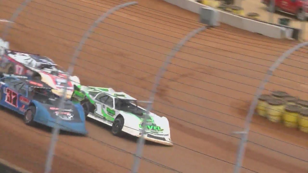 Time to play in the clay: Traditional 'dirt racers' weigh in on the ...