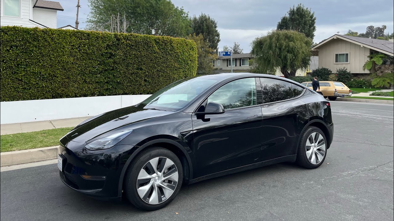 2023 Tesla Model Y Long Range Black - YouTube