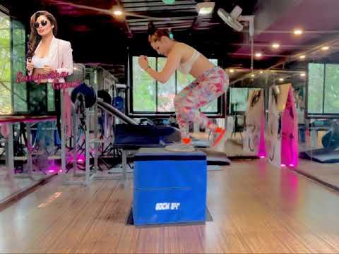 Trying the cross fit box 📦 #crossfit #crossfitgirls #fitnessgoals #fatloss #fatburn #gymlife #fit