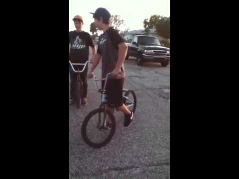 Kids try to fight buck tooth boy - YouTube