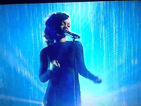 Rihanna - Diamonds Live - X Factor 2012 - YouTube