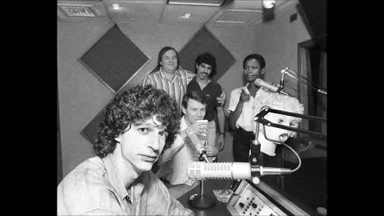 Stern 1980s Howard argues with Gary, tries to call Soupy Sales - YouTube