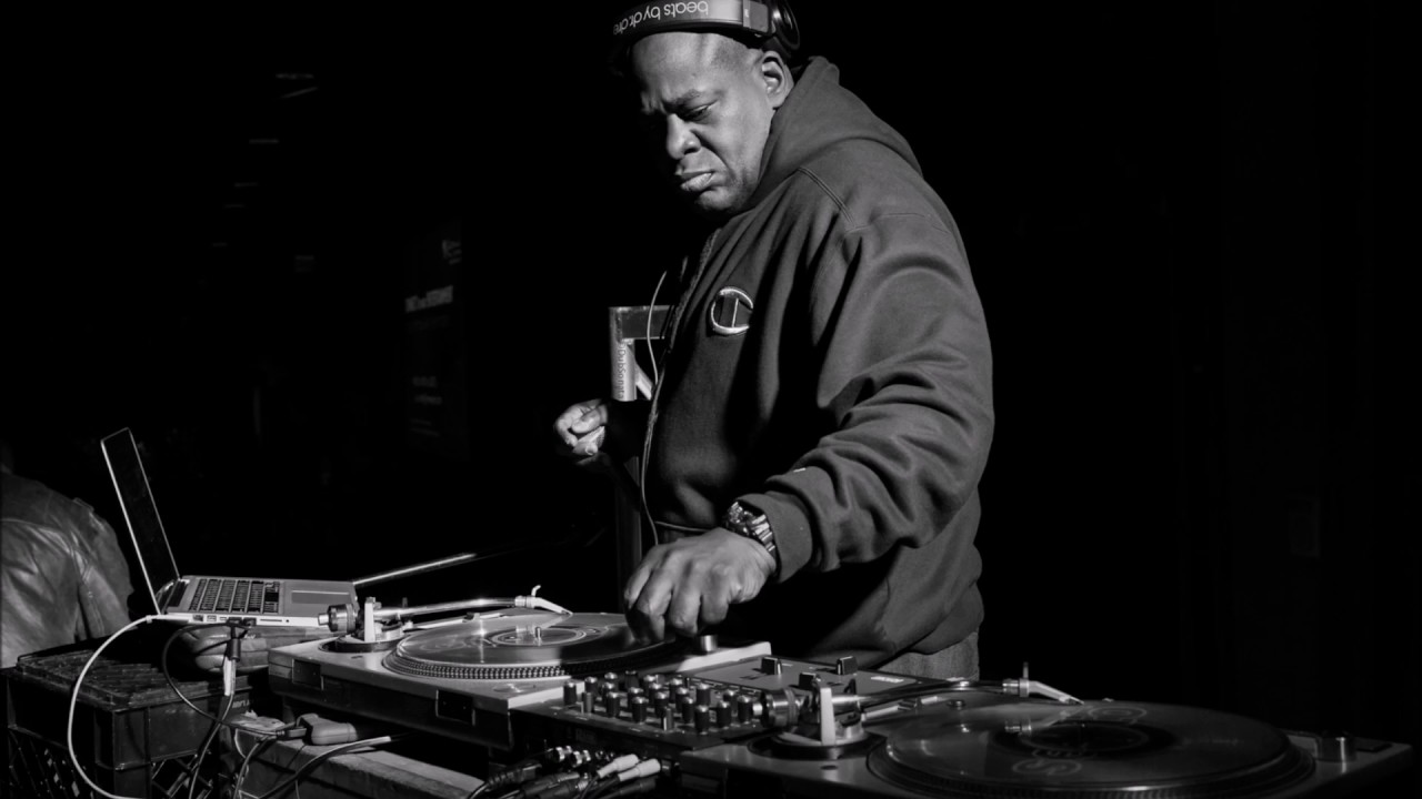 Dj Chuck Chillout on 98.7 Kiss-FM (07.13.85) - YouTube